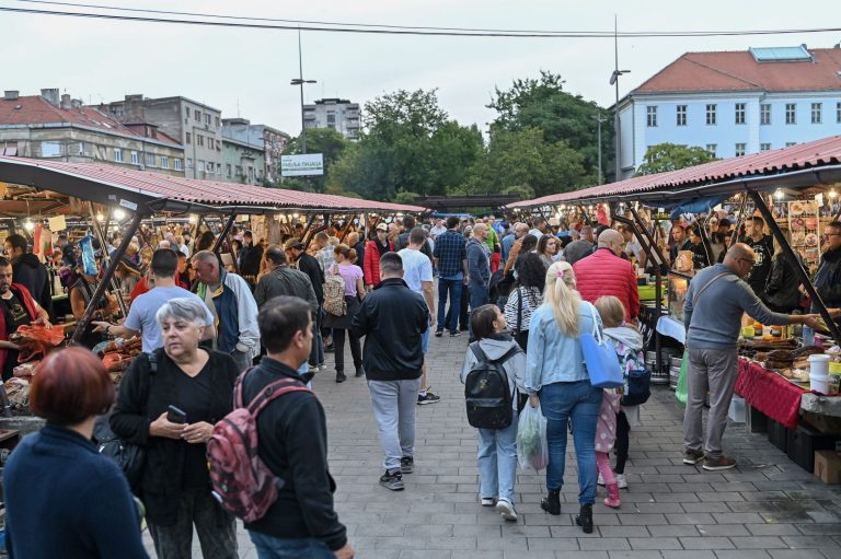 Novosadski noćni bazar (oktobar) - Turistička organizacija Novi Sad